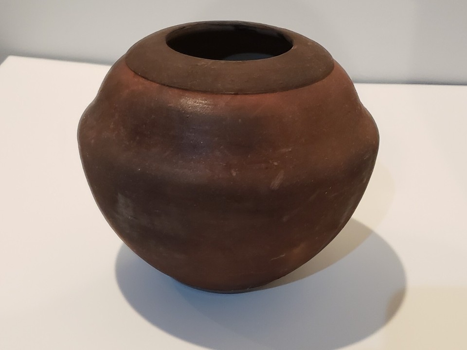 Western Raku Studio Pottery Vessel. Matte finish, Minimalist Design ...