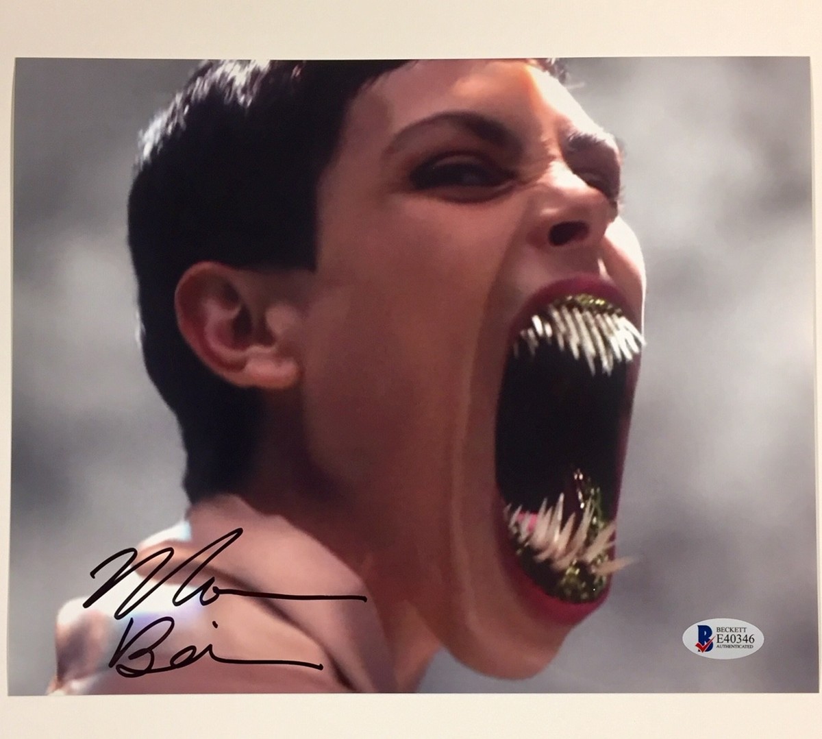 Morena Baccarin V Teeth