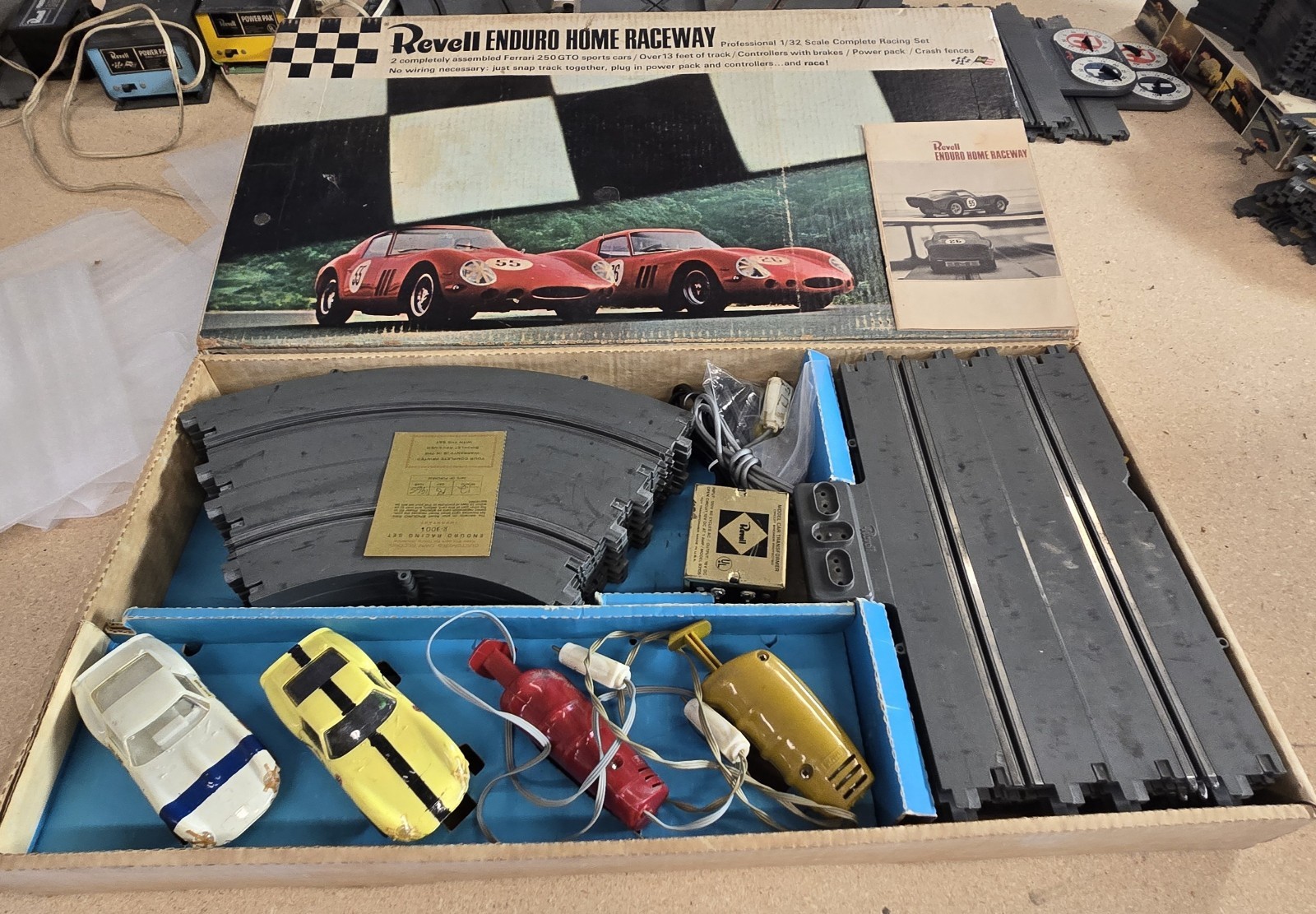 Revell 1/32 Enduro Home Raceway Slot Car Track | eBay