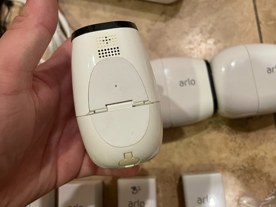 UNTESTED FOR PARTS Arlo Lot VMB4000 Base Station 3x Pro 2 Cam VMC4030 ...