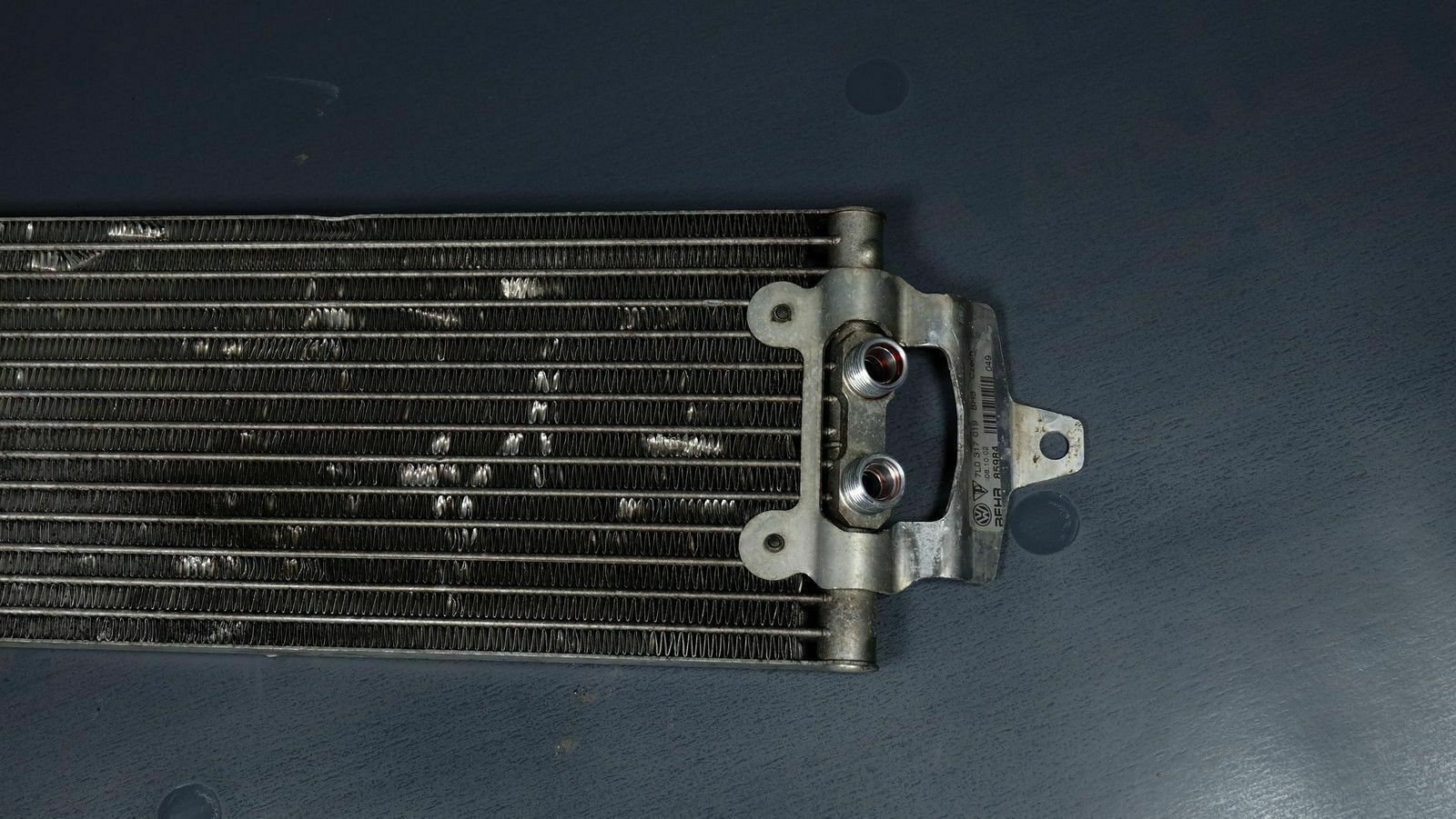 VW Touareg 7L Ölkühler Kühler Getriebeöl 7L0317021 | eBay