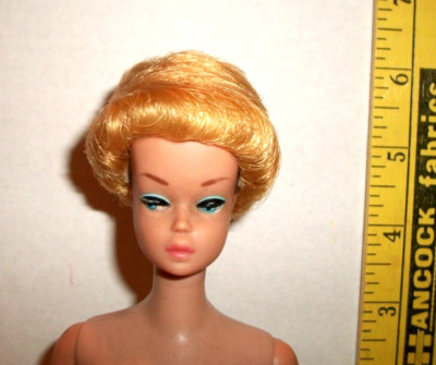 VINTAGE MISS BARBIE SWIRL BEEHIVE BLONDE FASHION QUEEN WIG ONLY Q1 NO ...