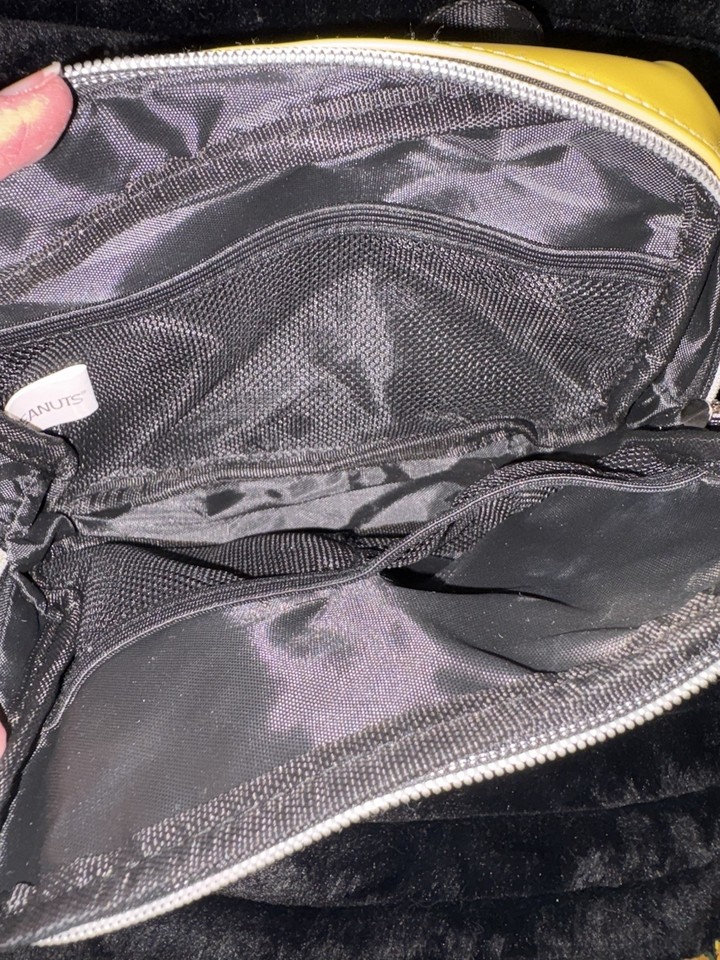 Cedar Fair. FANNY PACK WOODSTOCK ZIG ZAG. Knott’s NEW. Cross Body ...