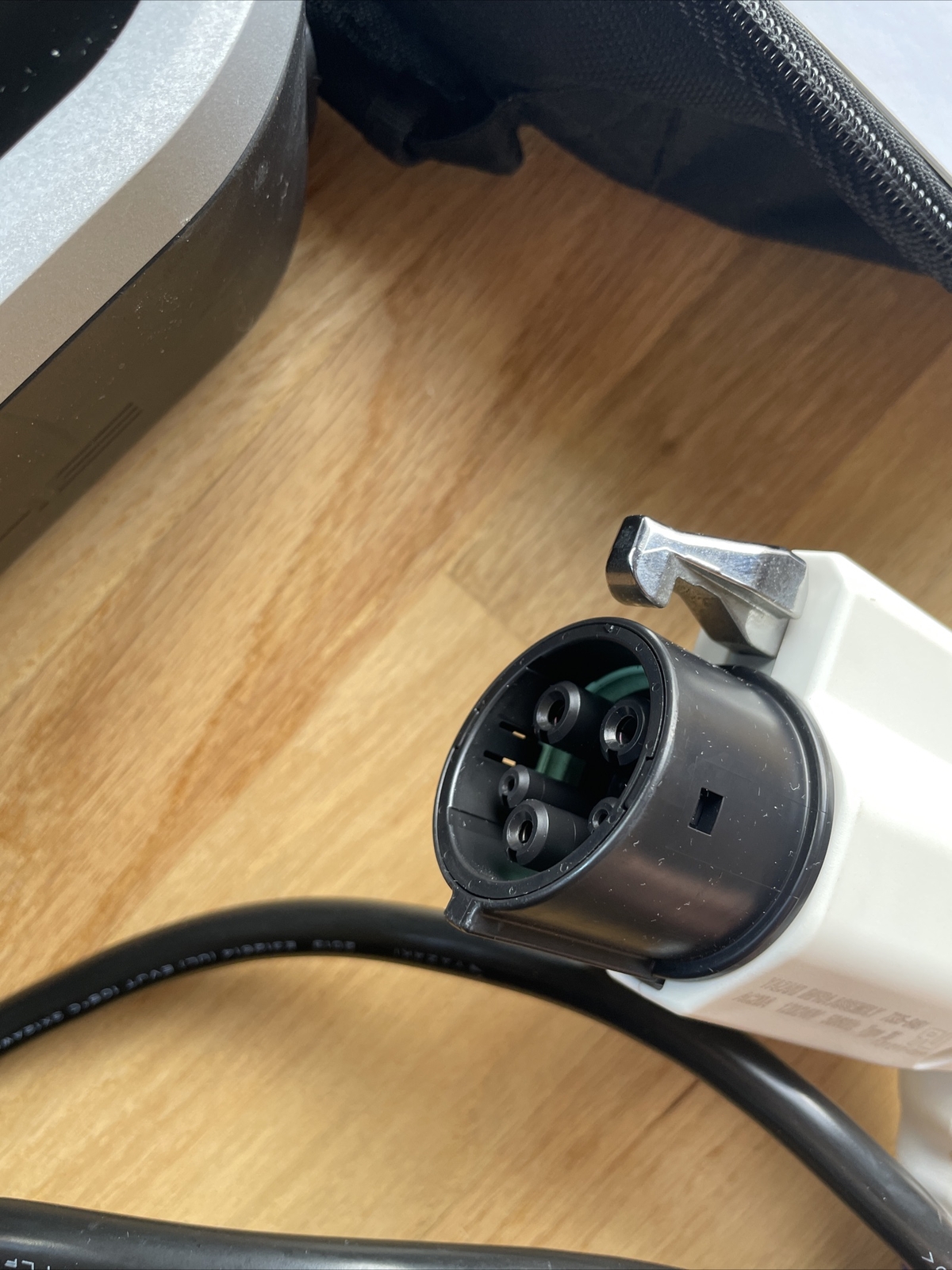 Porsche 918 Spyder 970 Panamera Cayenne Universal Charger 7PP971675B ...