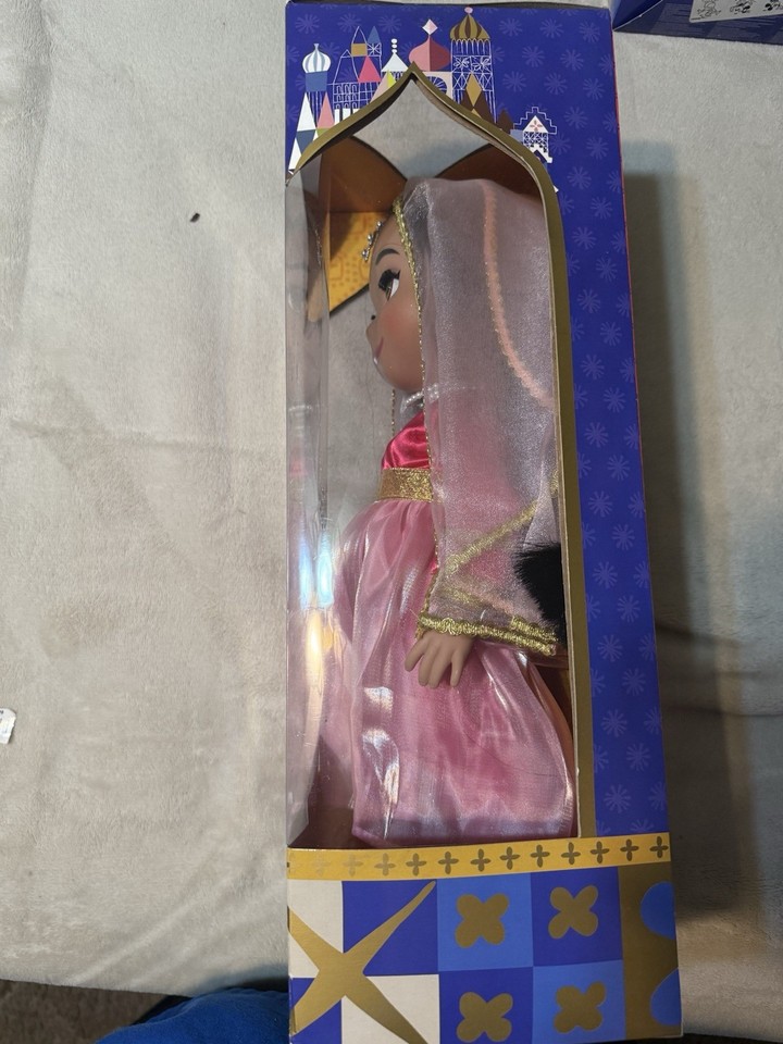 Disney Animators Collection It's A Small World INDIA Singing Doll ...
