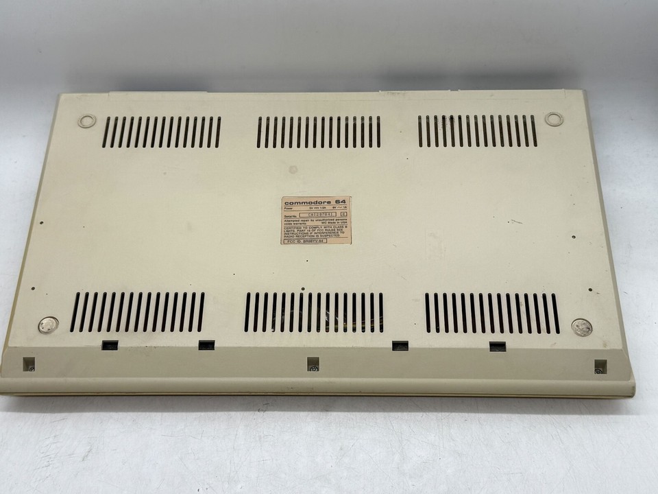 Vintage Commodore 64 Personal Computer Keyboard POWERS ON | eBay