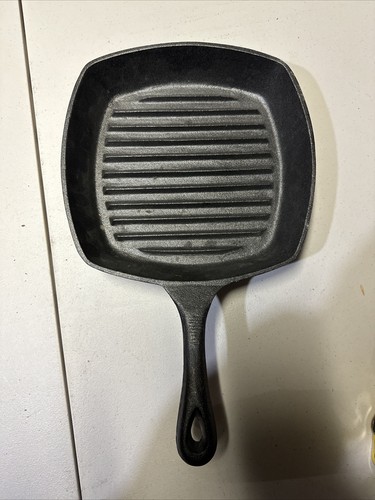 SUPER CLEAN Emeril Lagasse Cast Iron 10" Square Skillet Grill Ribbed ...