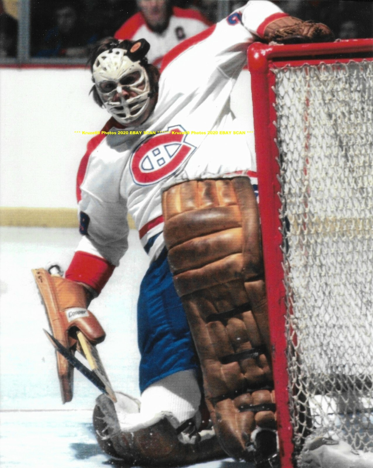 KEN DRYDEN Pretzel MASK Makes BIG SAVE Up CLOSE 8x10 MONTREAL CANADIENS ...