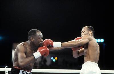 Simon Brown Throws A Punch To Maurice Blocker OLD BOXING PHOTO | eBay