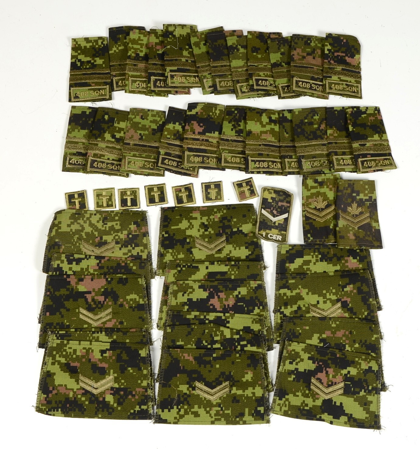 CANADIAN ARMY BADGE LOT - RANK EPAULETTES CADPAT PADRE TABS - NEW ...