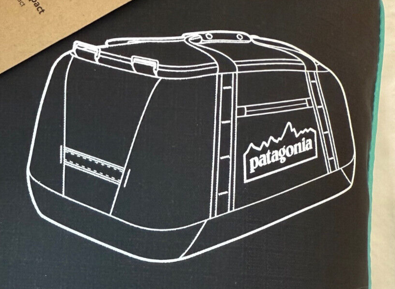 NWT Patagonia Black Hole Duffel Bag 40L - 49339 MATTE UNITY FITZ: INK ...