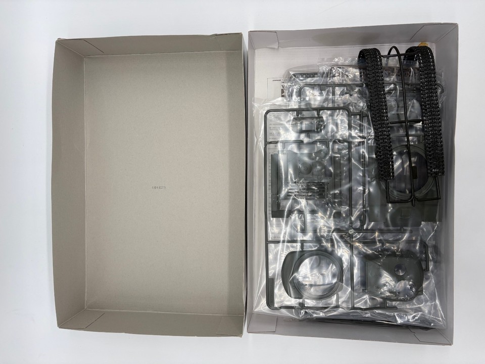 Tamiya 1/35 Russian Heavy Tank JS-2 Model 1944 ChKZ | eBay