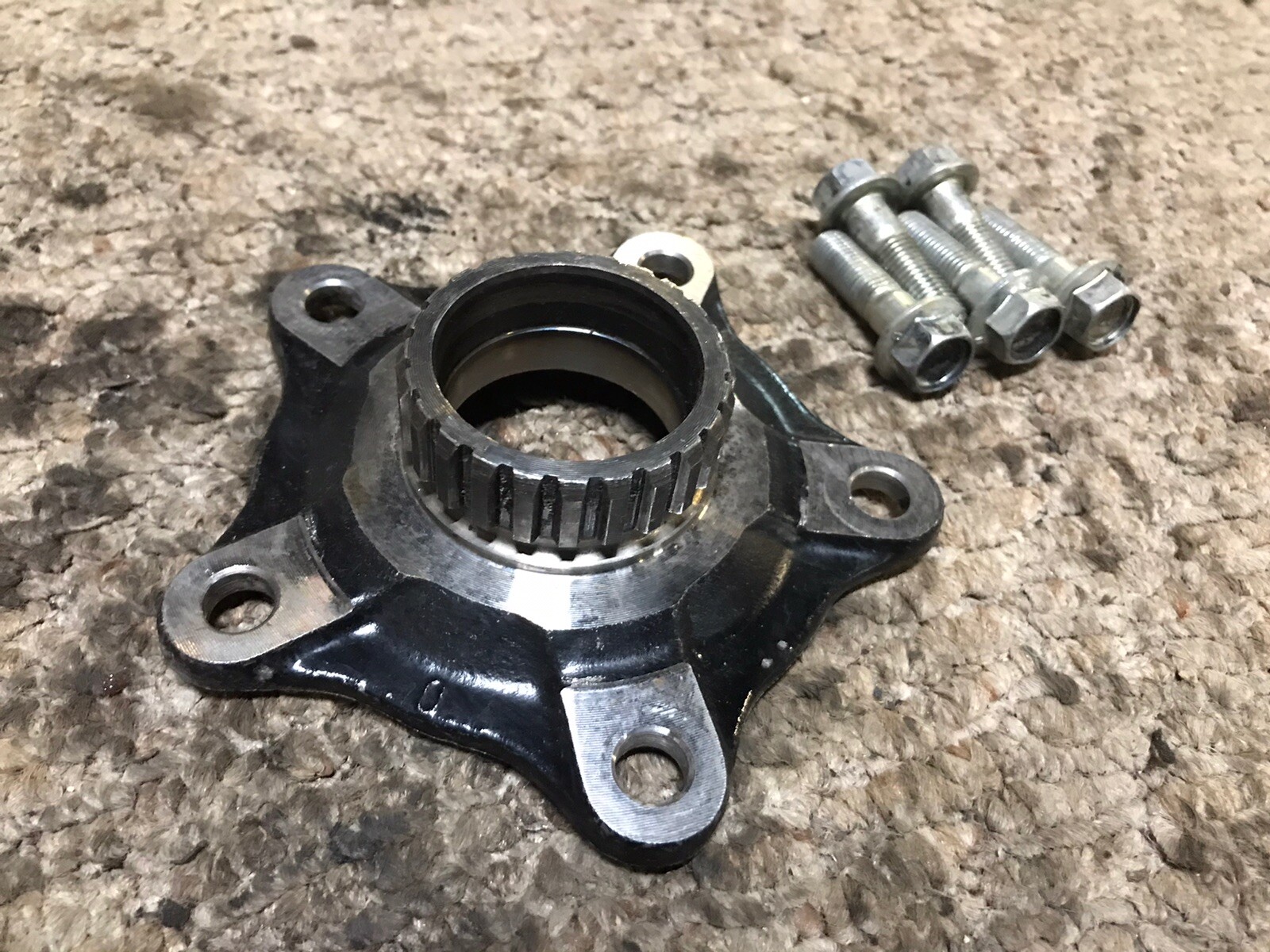 84 Honda VT700 Shadow Rear Wheel Final Drive Hub Flange OEM VT700C VT ...