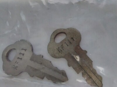 2 NEW OEM OMC JOHNSON EVINRUDE IGNITION KEYS KF111 | eBay