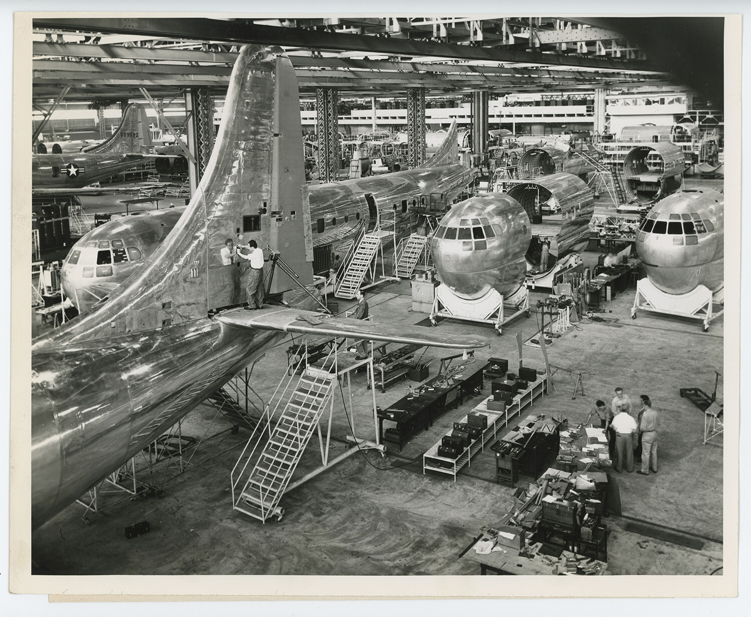 AIRPLANES, VINTAGE BOEING AIRCRAFT ASSEMBLY, 8X10 REPRINT ONLY (8x10 ...