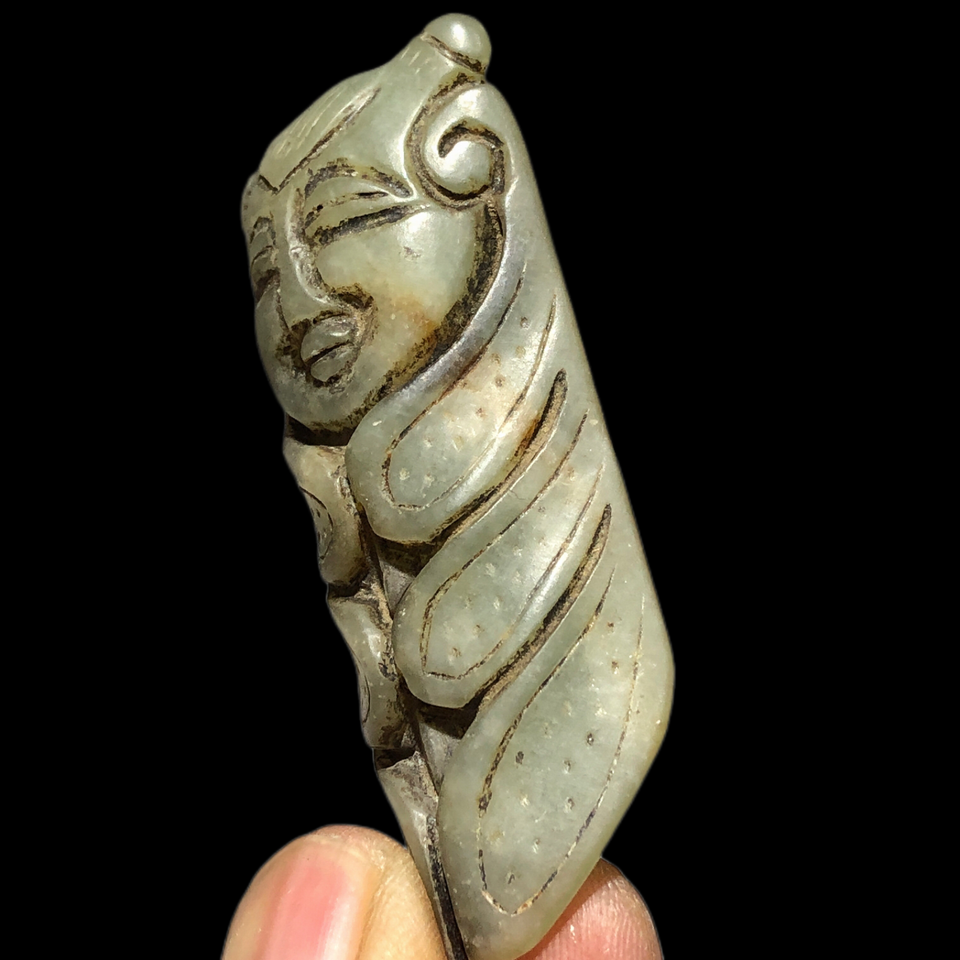 China Jade Carved statues face patterns cicada pupa pendant ornaments ...