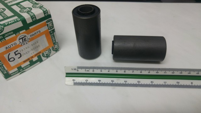 2 Pcs leaf spring bushings for Daihatsu Delta, Fourtrack,Rocky,OEM ...