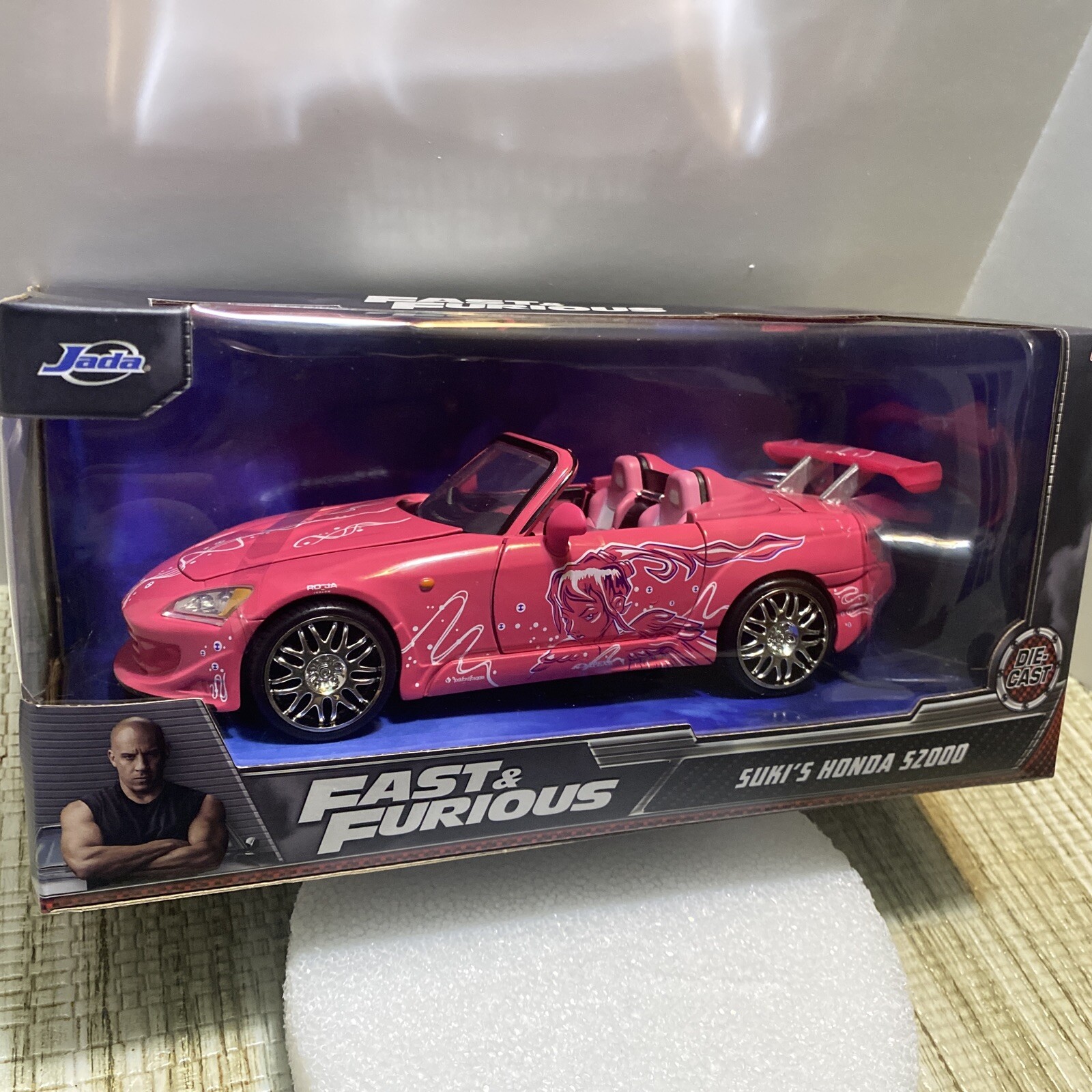 mattel disney pixar cars Suki and Harumi In Package but top cut off