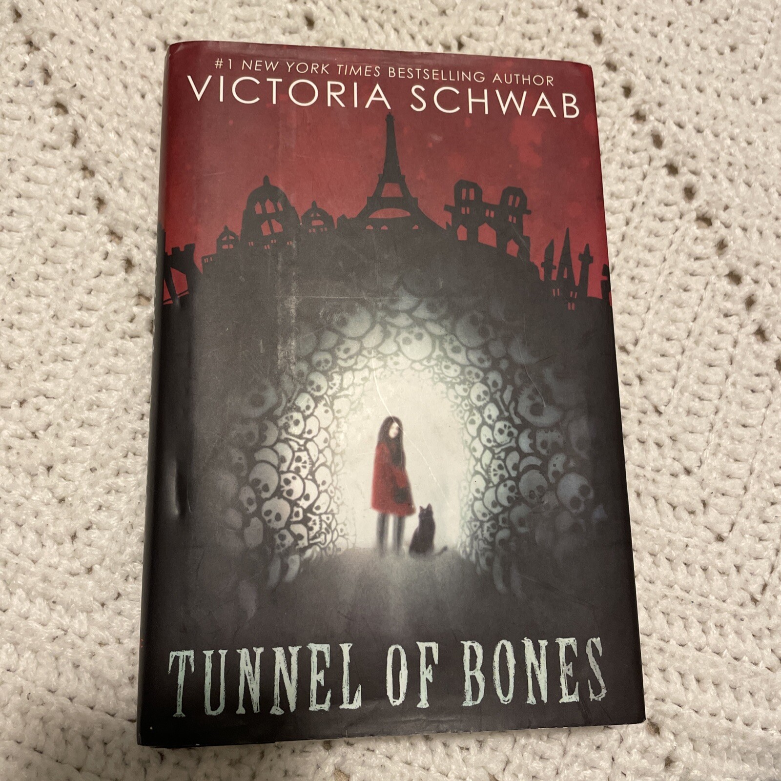 Tunnel of Bones (City of Ghosts #2): Volume 2 by Victoria Schwab ...