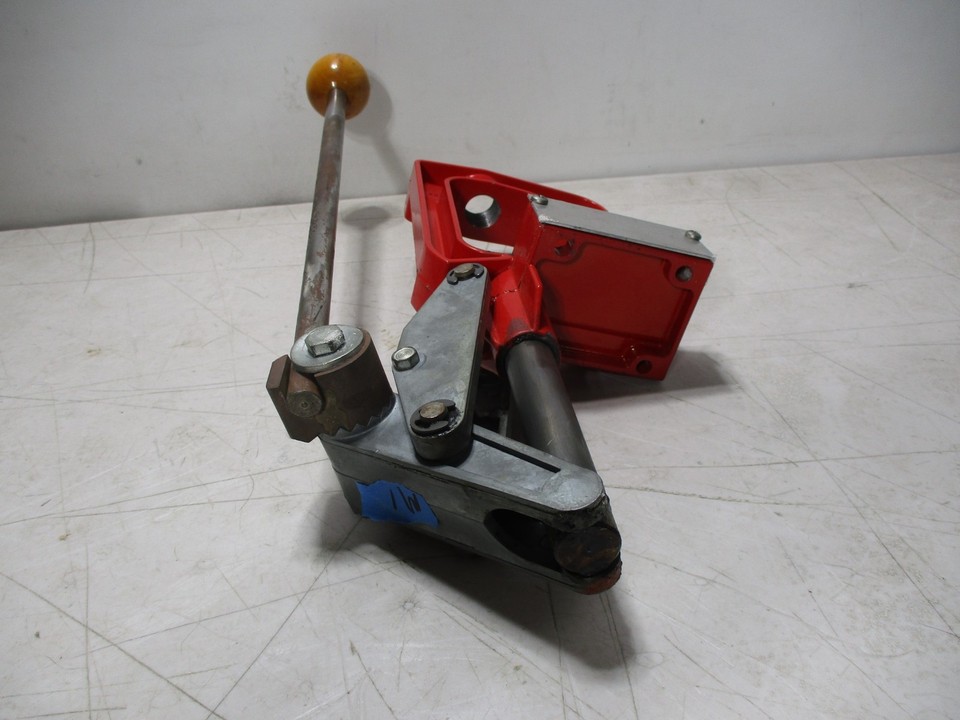 M1) Lee Precision Single Stage Challenger Breech Lock Reloading Hand ...