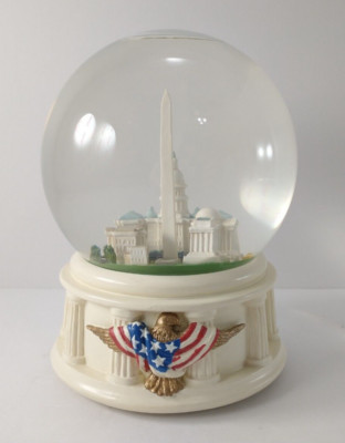 Three Jays WASHINGTON DC Musical Snow Globe AMERICA THE BEAUTIFUL Works ...