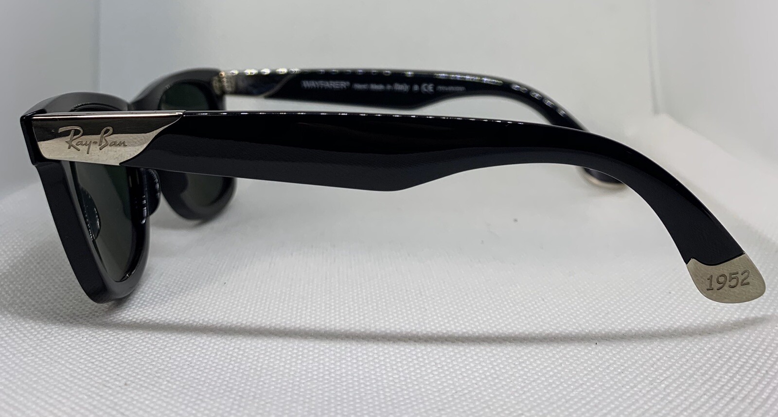 MINT Ray-Ban 2157 Ultra Wayfarer Black 18K Gold Polarised 901/N5 ...