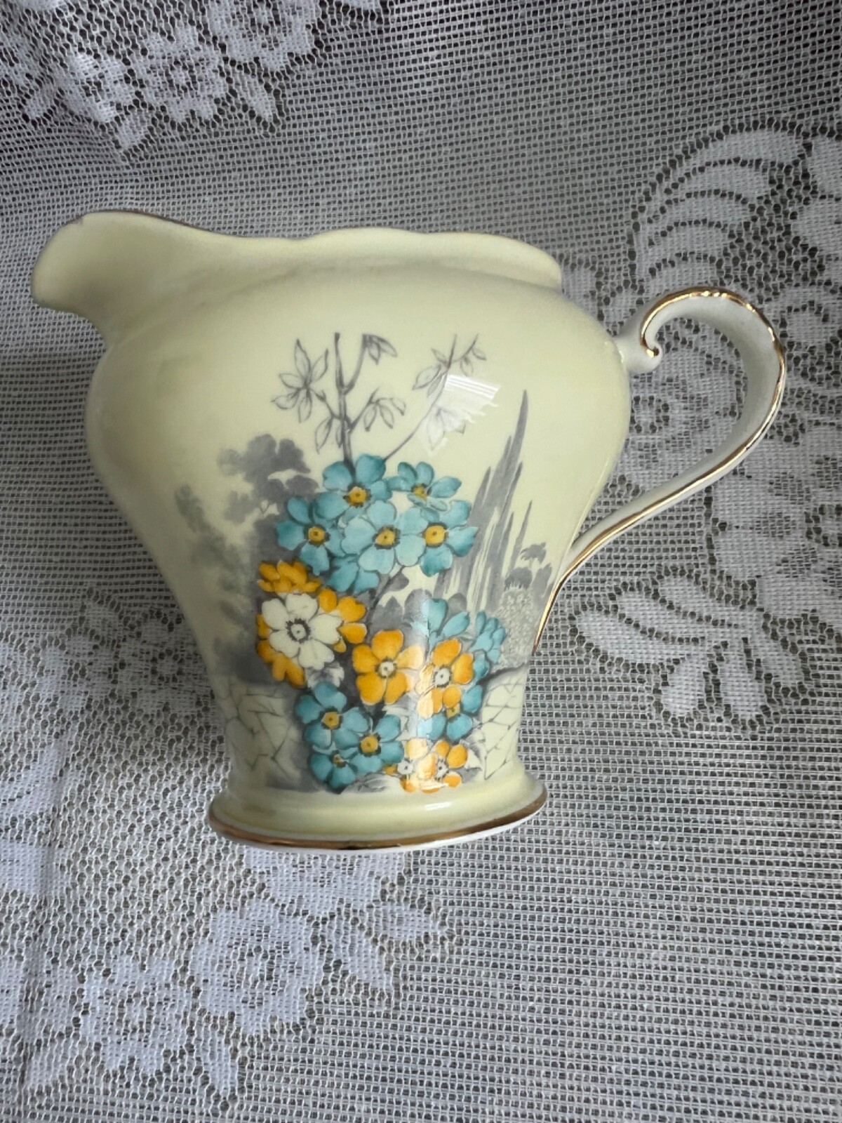 VERY RARE AYNSLEY FLORAL YELLOW MILK JUG 9CM HIGH EXCELLENT CONDITION ...