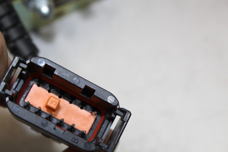 06-13 Harley Touring OEM Harman Kardon XM Satellite Radio Module | eBay