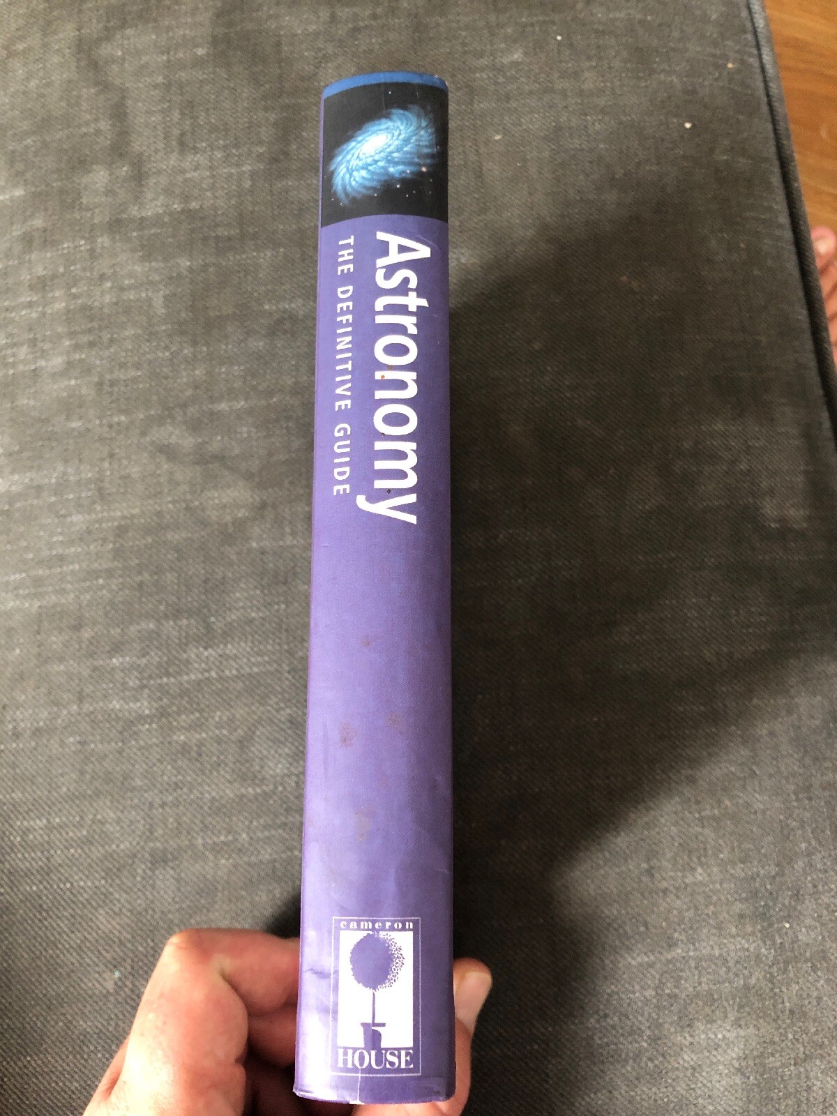 Astronomy: The Definitive Guide By Robert Burnham Alan Dyer And Jeff ...