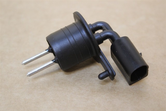 Genuine MERCEDES BENZ C W204 Washer Fluid Level Sensor A2218209110 OEM ...