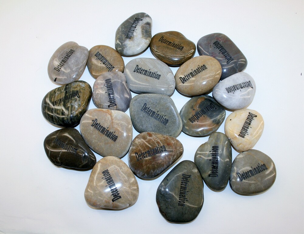 Lot of 100pcs Inspirational Word River Stones Etched Engrave Carve ...