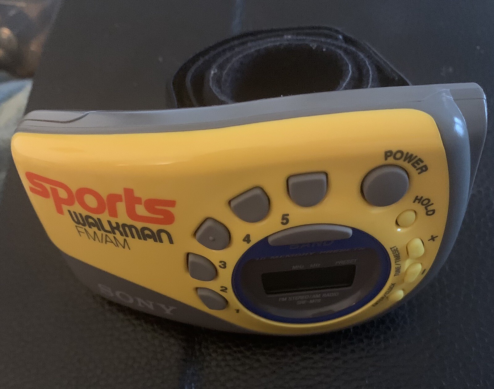 Vintage Yellow Sony Sports Walkman SRF-M78 FM/AM Radio Armband Retro ...