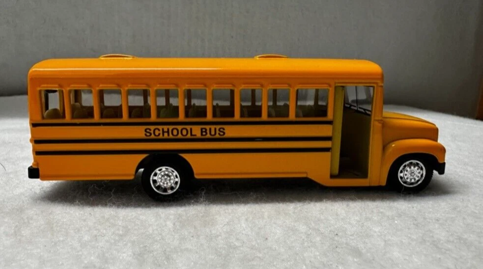 Toy International School Buses