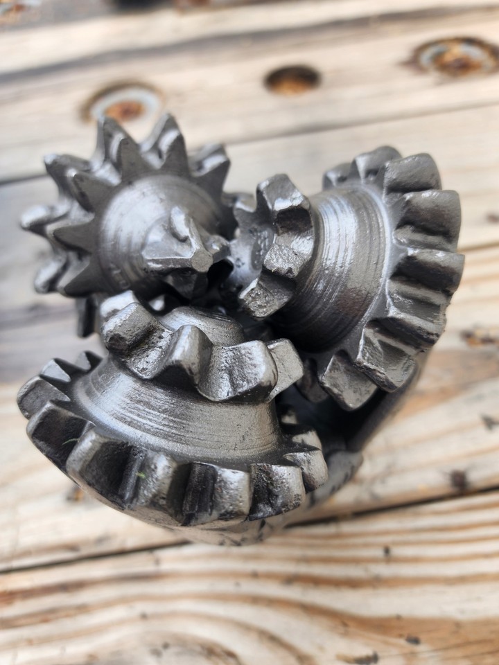 4¾ Sealed Bearing Rerun Steel Tooth (Mill Tooth) Tricone Drill Bit | eBay