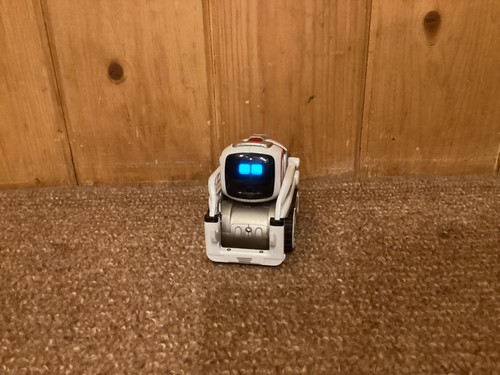 Cozmo Robot with Carrying Case 3 Blocks, Charging Station | eBay