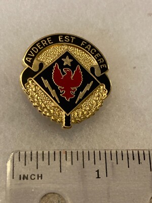 Authentic US Army Special Troops Bn 1st Bde 4th Inf Div DI DUI Crest ...