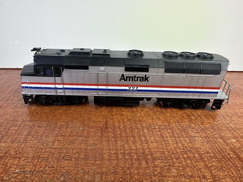 HO Scale Bachmann Spectrum F40PH Amtrak Locomotive # 227 Tested To Run ...