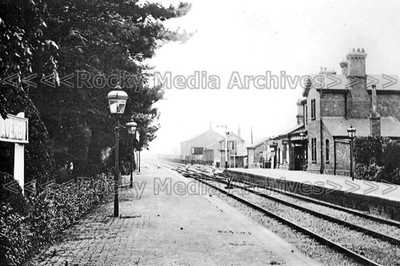 Nyy-31 The Railway Station, Navenby Nr Lincoln, Lincolnshire. Photo | eBay