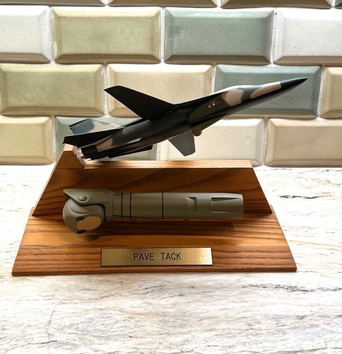 F-111 PAVE TACK SYSTEM MODEL DESK DISPLAY RARE VINTAGE | eBay