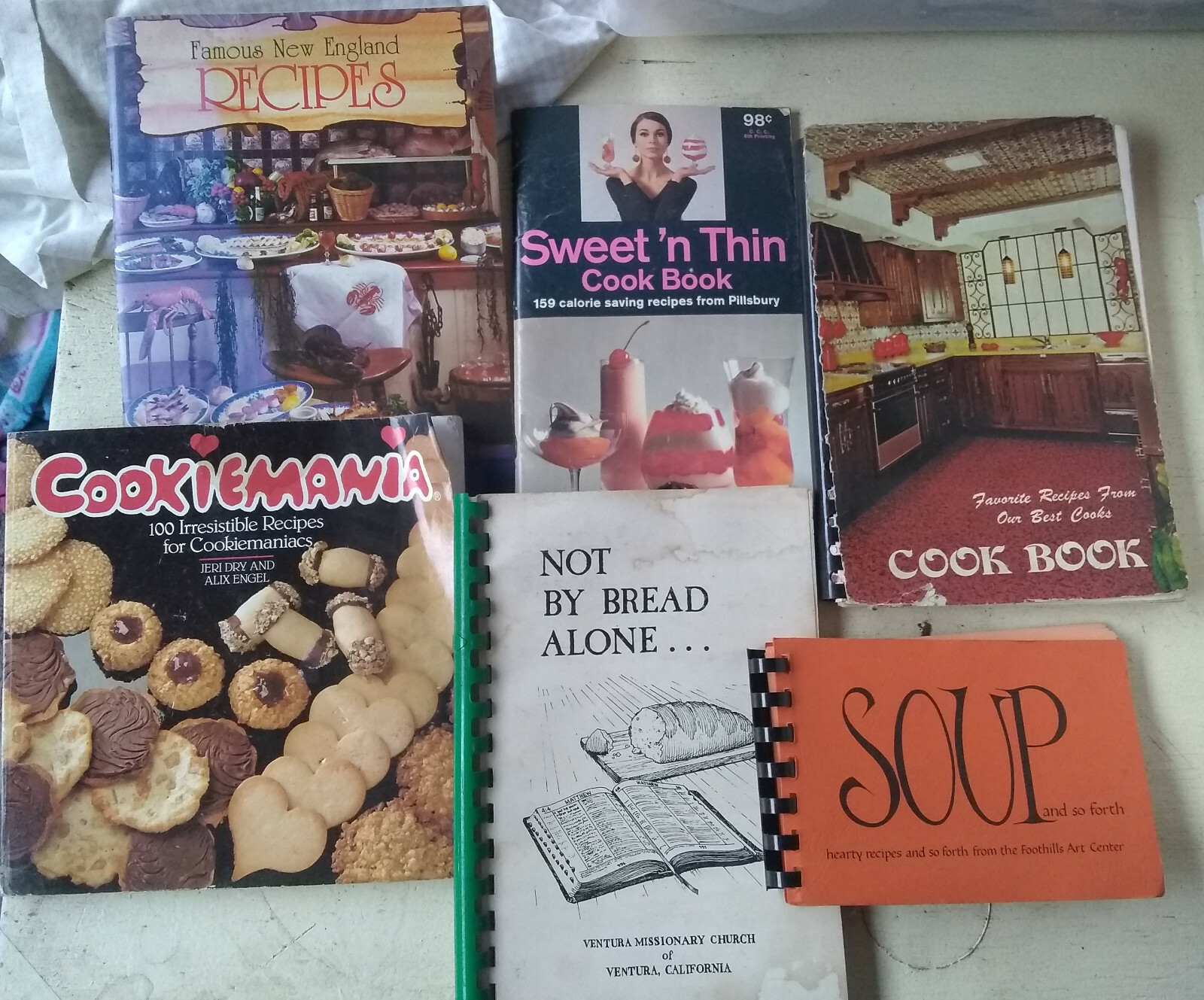 39 Cook Book + Booklet HUGE Lot * meals menus cookies desserts ...