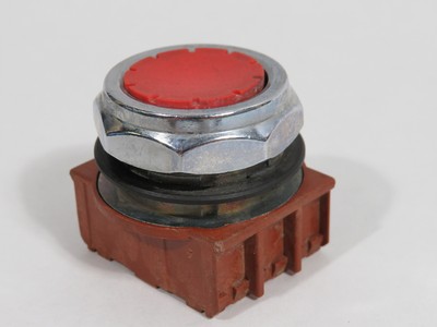 Siemens 3SB03-PFR Flush Push Button w/ Mounting Latch Red Cap 30mm USED ...
