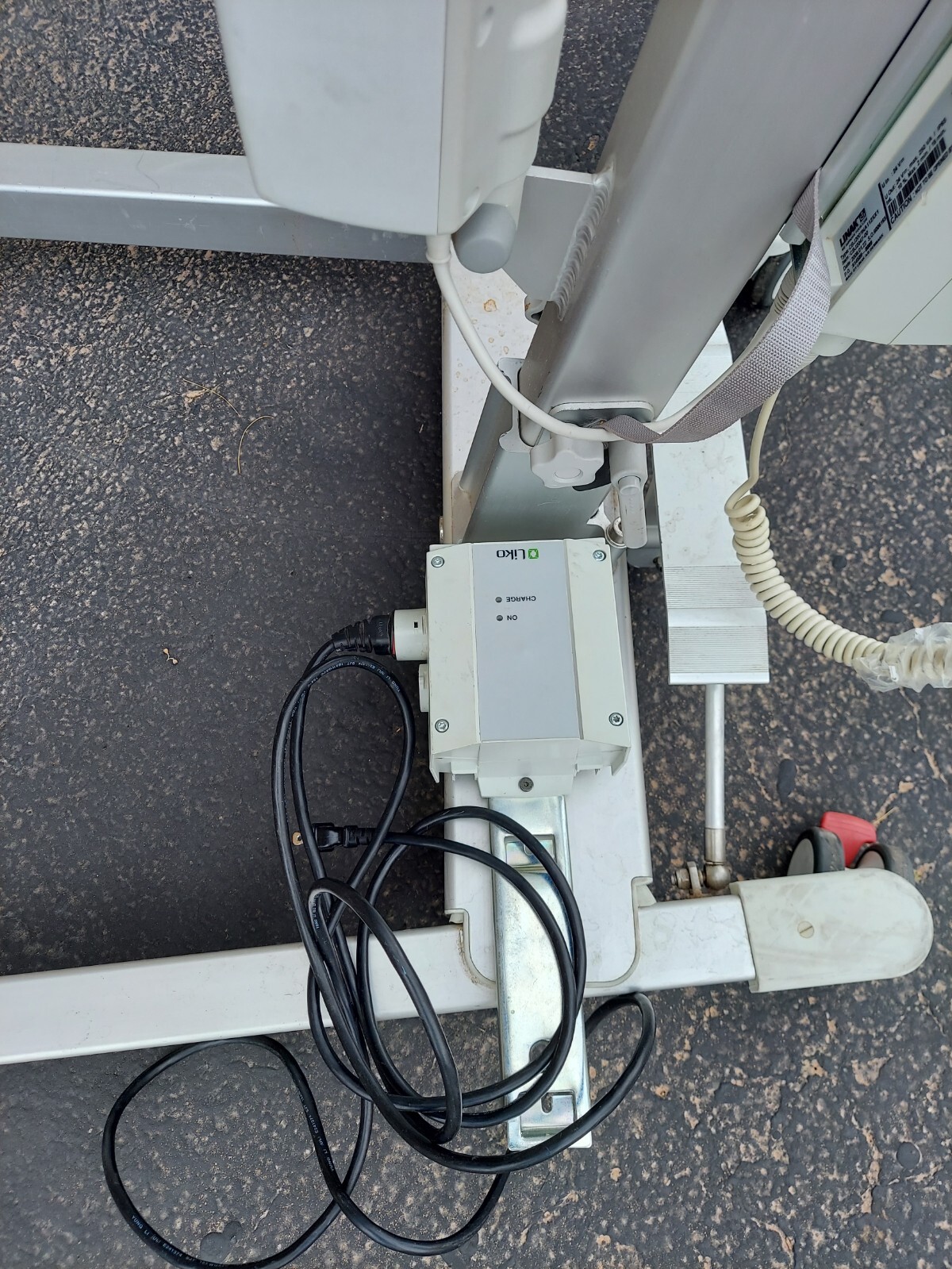 LIKO LIGHT 2030001 (Hoyer Type) BATTERY POWER PATIENT LIFT W/ CHARGER ...