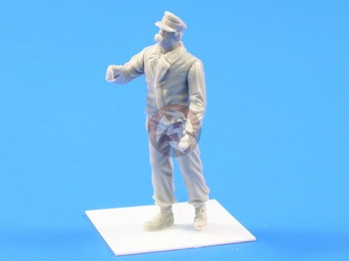 CMK 1/35 Wehrmacht Soldier Resting and Smoking Pipe WWII F35234 | eBay