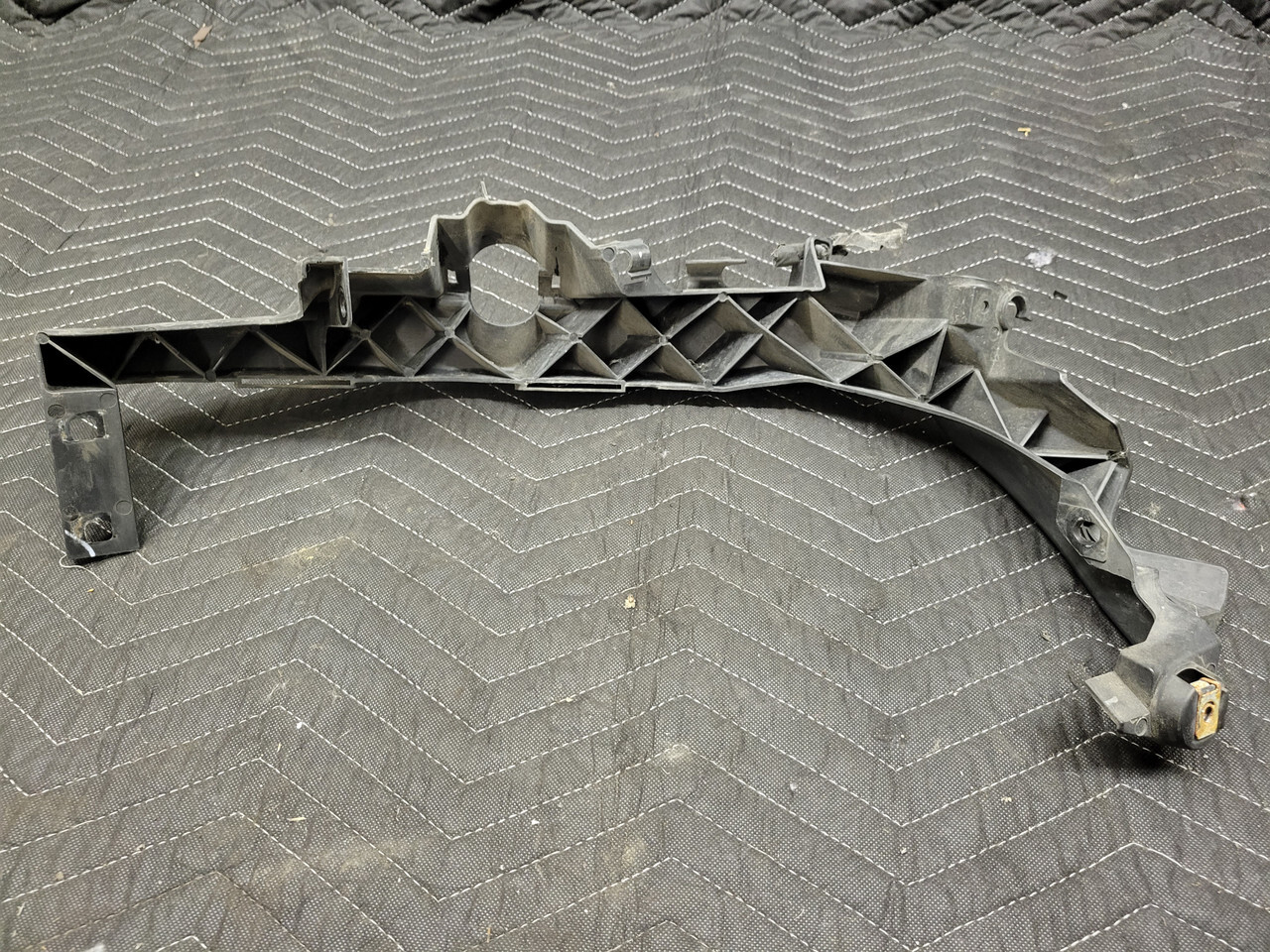 BMW E90/E91 3-Series Headlight Mounting Arm Left 51647138401 | eBay