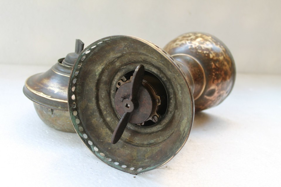 Antique Old Brass Hitchcock Kerosene Wind Up Lamp Lantern Made In U.S.A ...