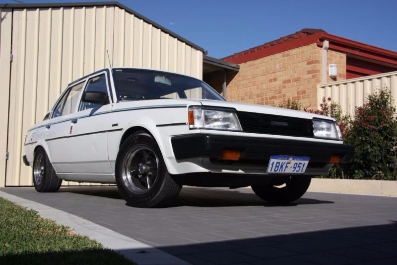 COROLLA KE70 KE72 TE71 FRONT CORNER LIGHTS FIT 1983 -1984 | eBay