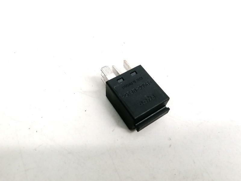 61366919113 6136-6919113 Relay module for BMW 1-Series 2006 FR1300685 ...
