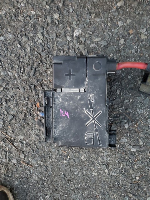 14 15 16 Chevrolet Malibu Fuse Battery Distribution Block 23223079 OEM ...