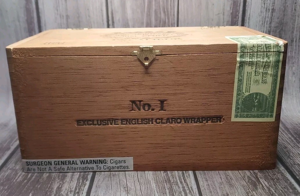 Limited Edition Hoyo De Monterrey de Jose Gener Excalibur Wooden Cigar ...
