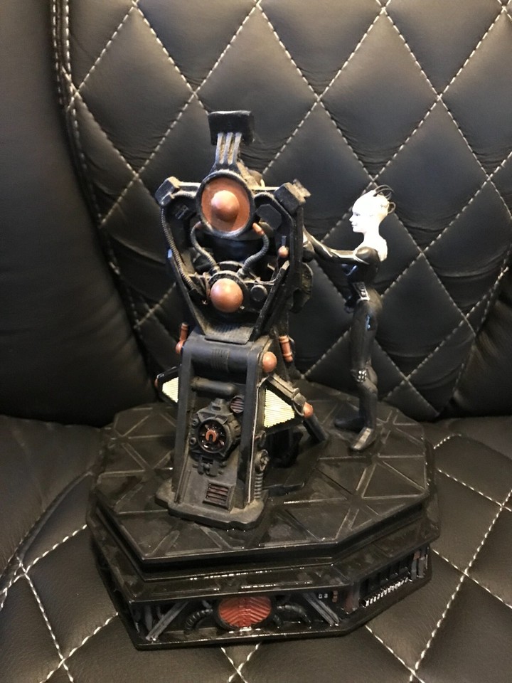 Star Trek Borg Queen and Data Cold Cast Diorama Statue 1997, Ltd Ed ...